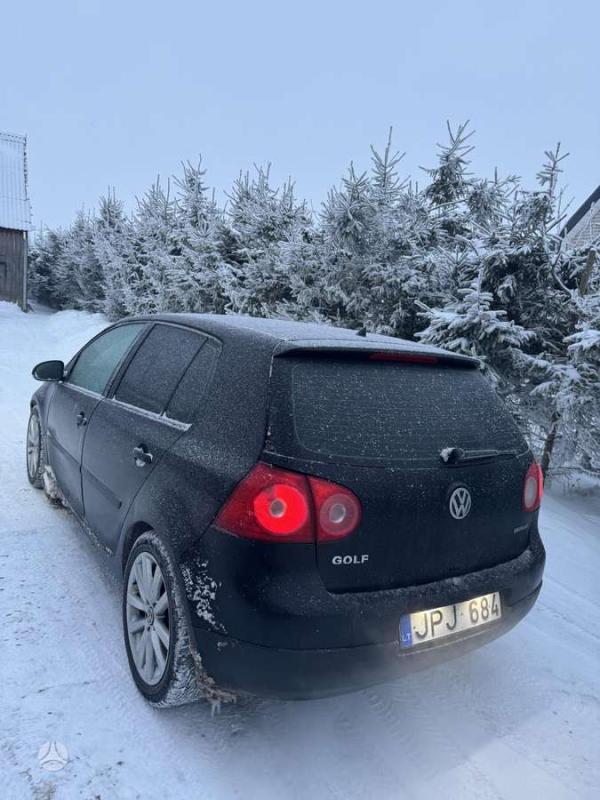 Black Volkswagen Golf 2008 in Kedainiai, with an engine capacity of 1.90 L and mileage of 384 thousand km for 2100 €, photo 3 on AUTOMOTO.COM.LV