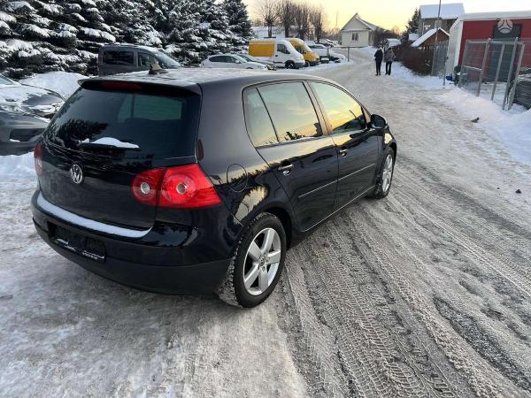 Black Volkswagen Golf 2008 in Utena, with an engine capacity of 1.97 L and mileage of 258 thousand km for 3450 €, photo 4 on AUTOMOTO.COM.LV