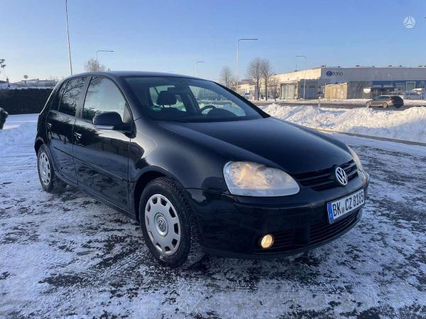 Melns Volkswagen Golf 2008 Šauļi, ar dzinēja tilpumu 1.39 L un nobraukumu 220 tūkst. km par 1850 €, foto 7 vietnē AUTOMOTO.COM.LV