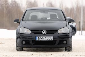 Black Volkswagen Golf 2008 in Jelgava, with an engine capacity of 1.90 L and mileage of 350 thousand km for 2450 €, photo 2 on AUTOMOTO.COM.LV