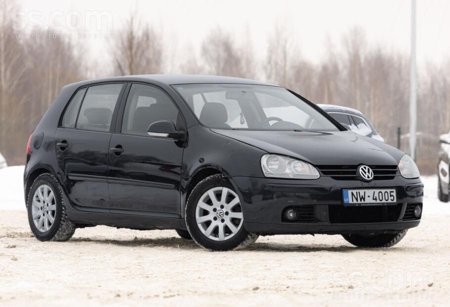 Black Volkswagen Golf 2008 in Jelgava, with an engine capacity of 1.90 L and mileage of 350 thousand km for 2450 €, photo 3 on AUTOMOTO.COM.LV