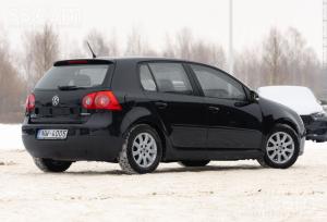 Black Volkswagen Golf 2008 in Jelgava, with an engine capacity of 1.90 L and mileage of 350 thousand km for 2450 €, photo 4 on AUTOMOTO.COM.LV