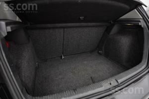 Black Volkswagen Golf 2008 in Jelgava, with an engine capacity of 1.90 L and mileage of 350 thousand km for 2450 €, photo 20 on AUTOMOTO.COM.LV