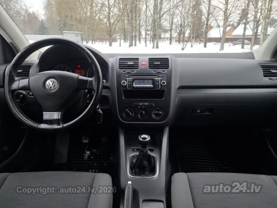 Black Volkswagen Golf 2008 in Tartu, with an engine capacity of 1.40 L and mileage of 215 thousand km for 2999 €, photo 11 on AUTOMOTO.COM.LV