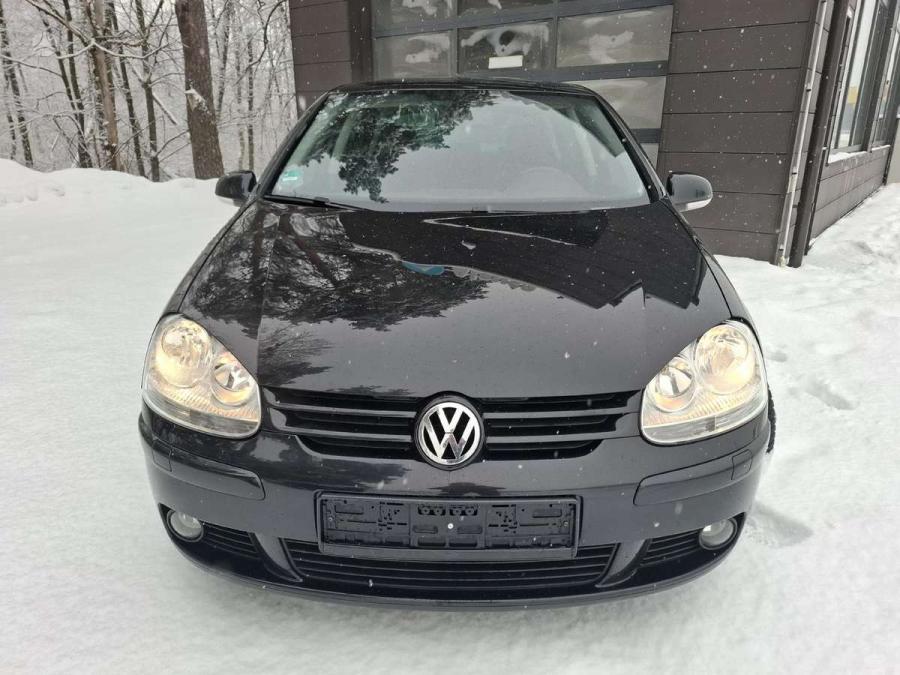 Melns Volkswagen Golf 2008 Utena, ar dzinēja tilpumu 1.90 L un nobraukumu 280 tūkst. km par 2650 €, foto 2 vietnē AUTOMOTO.COM.LV