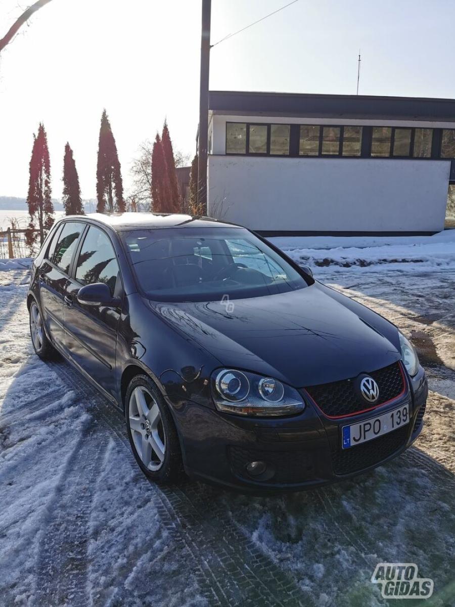 Black Volkswagen Golf 2008 in Kaunas, with an engine capacity of 1.90 L and mileage of 300 thousand km for 2400 €, photo 1 on AUTOMOTO.COM.LV