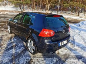Black Volkswagen Golf 2008 in Kaunas, with an engine capacity of 1.90 L and mileage of 300 thousand km for 2400 €, photo 6 on AUTOMOTO.COM.LV