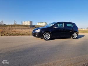 Black Volkswagen Golf 2008 in Alytus, with an engine capacity of 1.90 L and mileage of 261 thousand km for 2900 €, photo 3 on AUTOMOTO.COM.LV