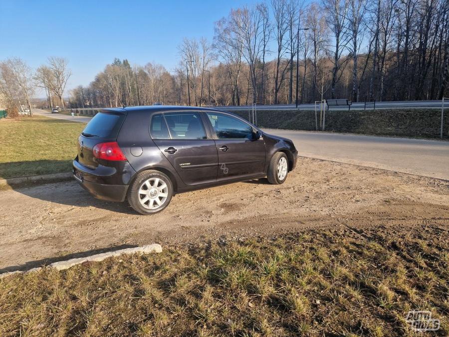 Black Volkswagen Golf 2008 in Alytus, with an engine capacity of 1.90 L and mileage of 261 thousand km for 2900 €, photo 9 on AUTOMOTO.COM.LV