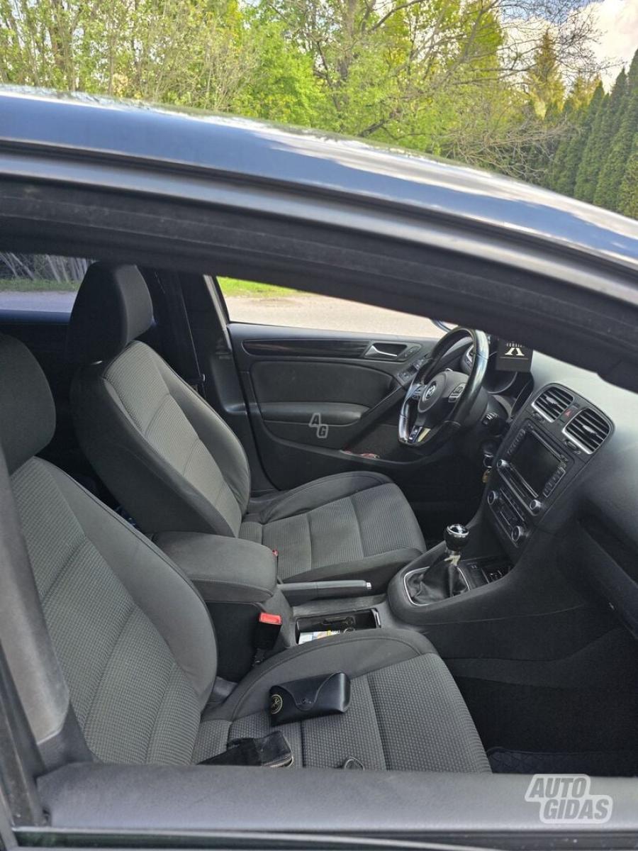 Black Volkswagen Golf 2008 in Jonava, with an engine capacity of 2.00 L and mileage of 407 thousand km for 3500 €, photo 5 on AUTOMOTO.COM.LV