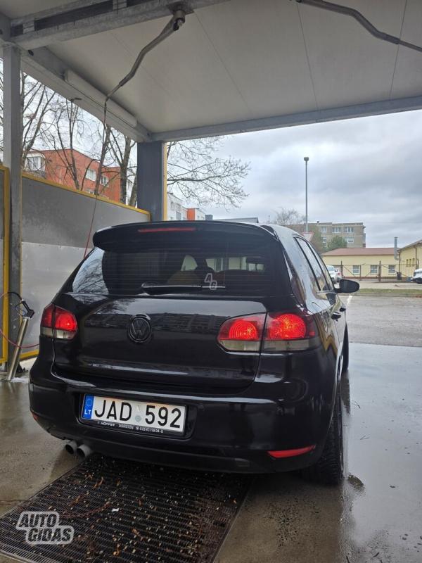 Black Volkswagen Golf 2008 in Jonava, with an engine capacity of 2.00 L and mileage of 407 thousand km for 3500 €, photo 6 on AUTOMOTO.COM.LV