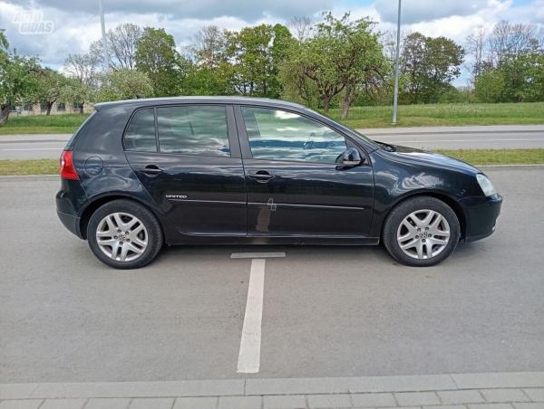 Black Volkswagen Golf 2008 in Vilnius, with an engine capacity of 1.90 L and mileage of 400 thousand km for 2100 €, photo 8 on AUTOMOTO.COM.LV