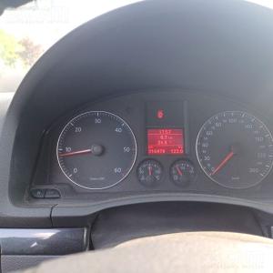 Melns Volkswagen Golf 2008 Rīga, ar dzinēja tilpumu 2.00 L un nobraukumu 316 tūkst. km par 1150 €, foto 6 vietnē AUTOMOTO.COM.LV