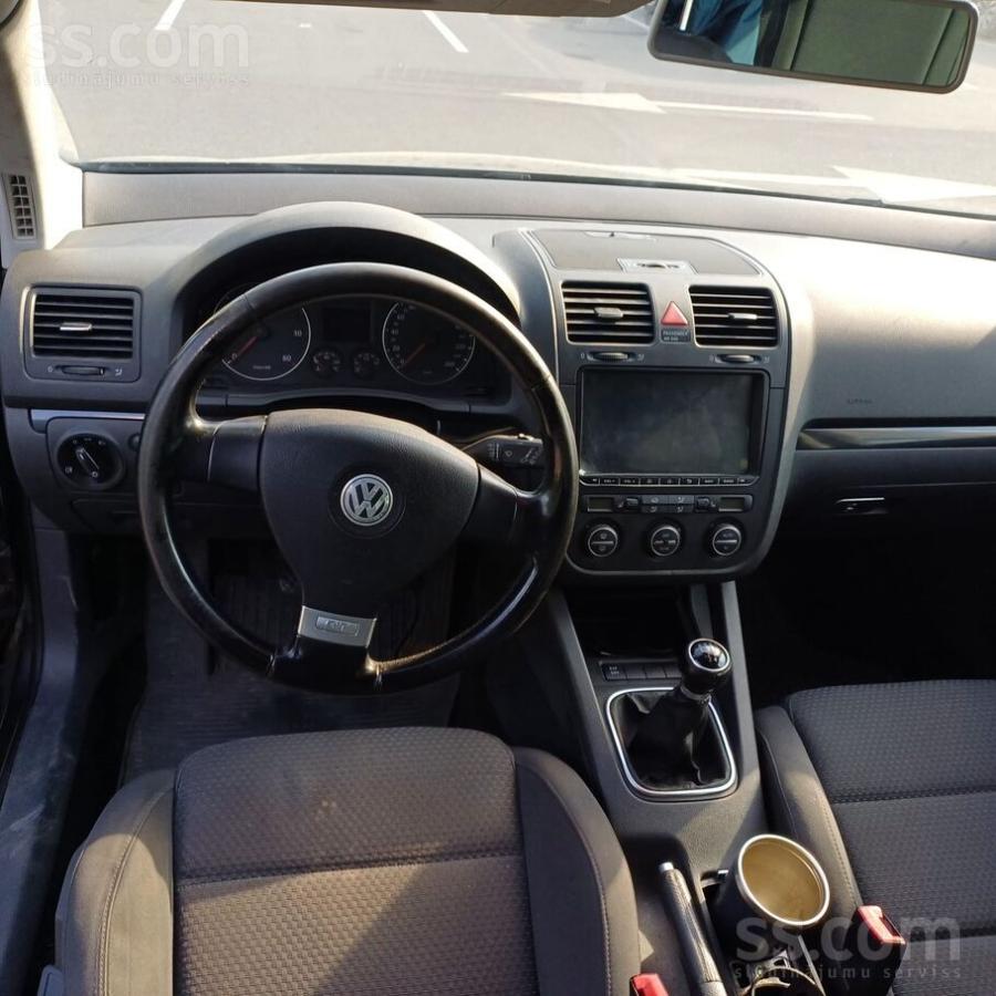 Melns Volkswagen Golf 2008 Rīga, ar dzinēja tilpumu 2.00 L un nobraukumu 316 tūkst. km par 1150 €, foto 8 vietnē AUTOMOTO.COM.LV