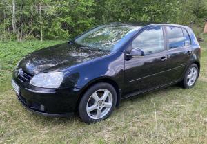 Черный Фольксваген Гольф 2008 в Валмиера, объемом двигателя 1.90 л и пробегом 274 тыс. км за 3200 €, фото  на AUTOMOTO.COM.LV