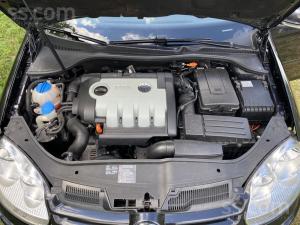 Black Volkswagen Golf 2008 in Valmiera, with an engine capacity of 1.90 L and mileage of 274 thousand km for 3200 €, photo 7 on AUTOMOTO.COM.LV