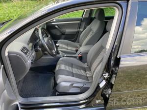 Black Volkswagen Golf 2008 in Valmiera, with an engine capacity of 1.90 L and mileage of 274 thousand km for 3200 €, photo 9 on AUTOMOTO.COM.LV