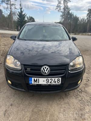 Melns Volkswagen Golf 2008 Krāslava, ar dzinēja tilpumu 1.90 L un nobraukumu 334 tūkst. km par 2750 €, foto  vietnē AUTOMOTO.COM.LV