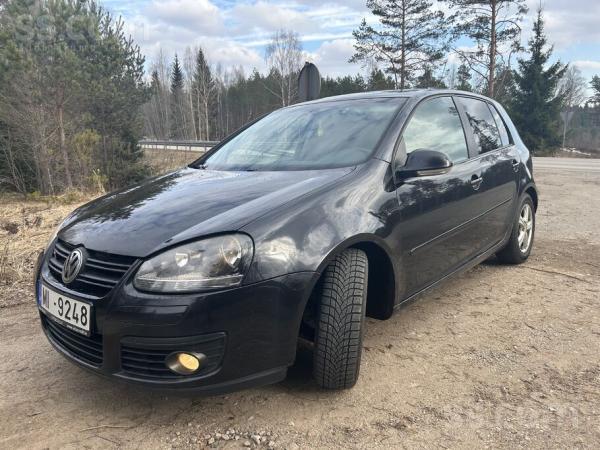 Melns Volkswagen Golf 2008 Krāslava, ar dzinēja tilpumu 1.90 L un nobraukumu 335 tūkst. km par 2500 €, foto 2 vietnē AUTOMOTO.COM.LV