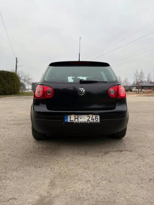 Black Volkswagen Golf 2008 in Riga, with an engine capacity of 1.90 L and mileage of 420 thousand km for 1750 €, photo 5 on AUTOMOTO.COM.LV