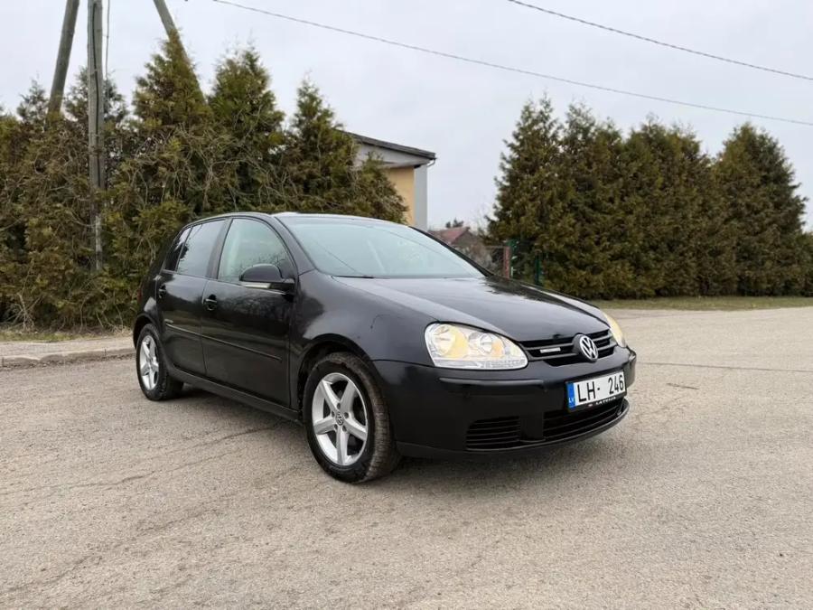 Black Volkswagen Golf 2008 in Riga, with an engine capacity of 1.90 L and mileage of 420 thousand km for 1750 €, photo 6 on AUTOMOTO.COM.LV