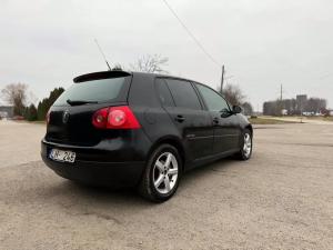Black Volkswagen Golf 2008 in Riga, with an engine capacity of 1.90 L and mileage of 420 thousand km for 1750 €, photo 7 on AUTOMOTO.COM.LV