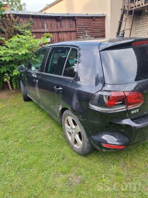 Black Volkswagen Golf 2008 in Liepaja, with an engine capacity of 1.60 L and mileage of 180 thousand km for 1600 €, photo 3 on AUTOMOTO.COM.LV