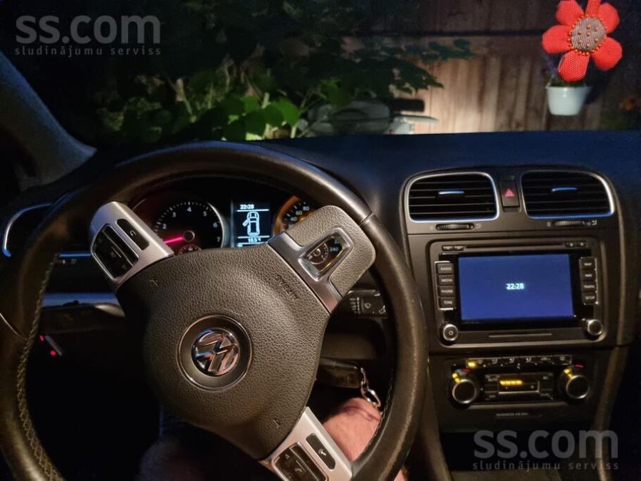 Black Volkswagen Golf 2008 in Liepaja, with an engine capacity of 1.60 L and mileage of 180 thousand km for 1600 €, photo 6 on AUTOMOTO.COM.LV