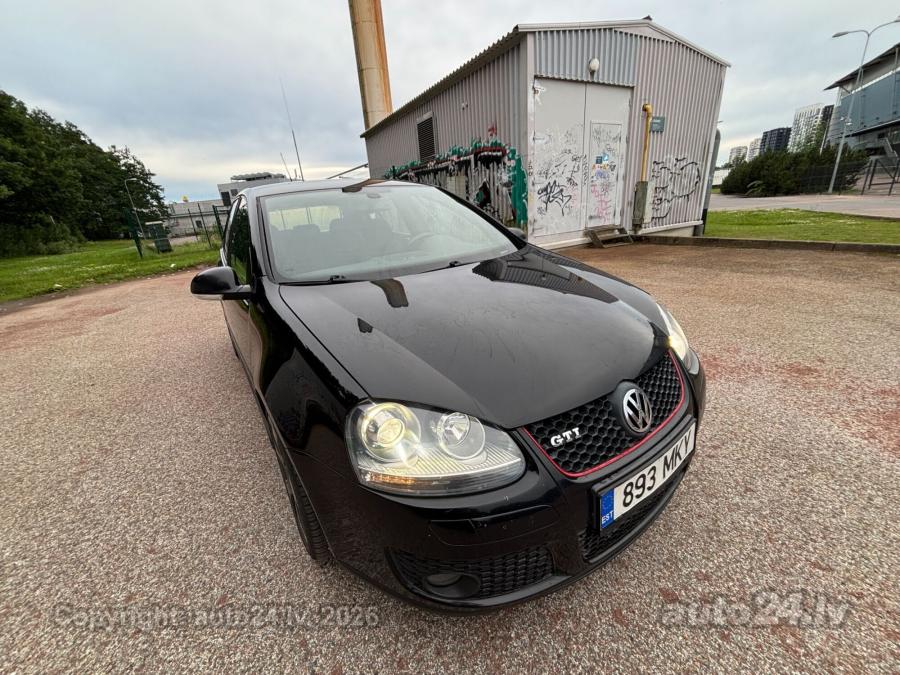 Melns Volkswagen Golf 2008 Tallina, ar dzinēja tilpumu 2.00 L un nobraukumu 295 tūkst. km par 4500 €, foto 3 vietnē AUTOMOTO.COM.LV