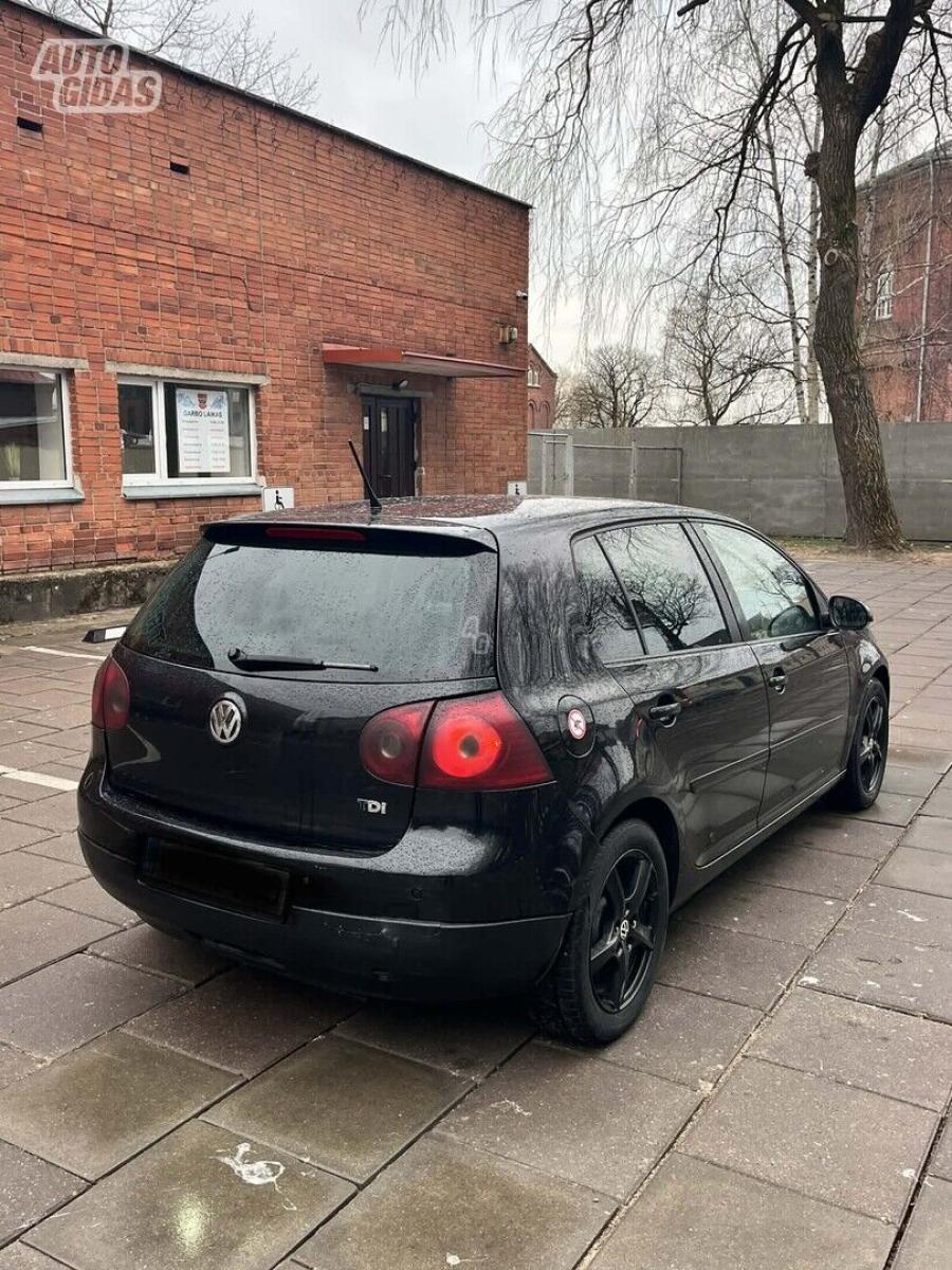 Black Volkswagen Golf 2008 in Klaipeda, with an engine capacity of 1.90 L and mileage of 314 thousand km for 2300 €, photo 6 on AUTOMOTO.COM.LV