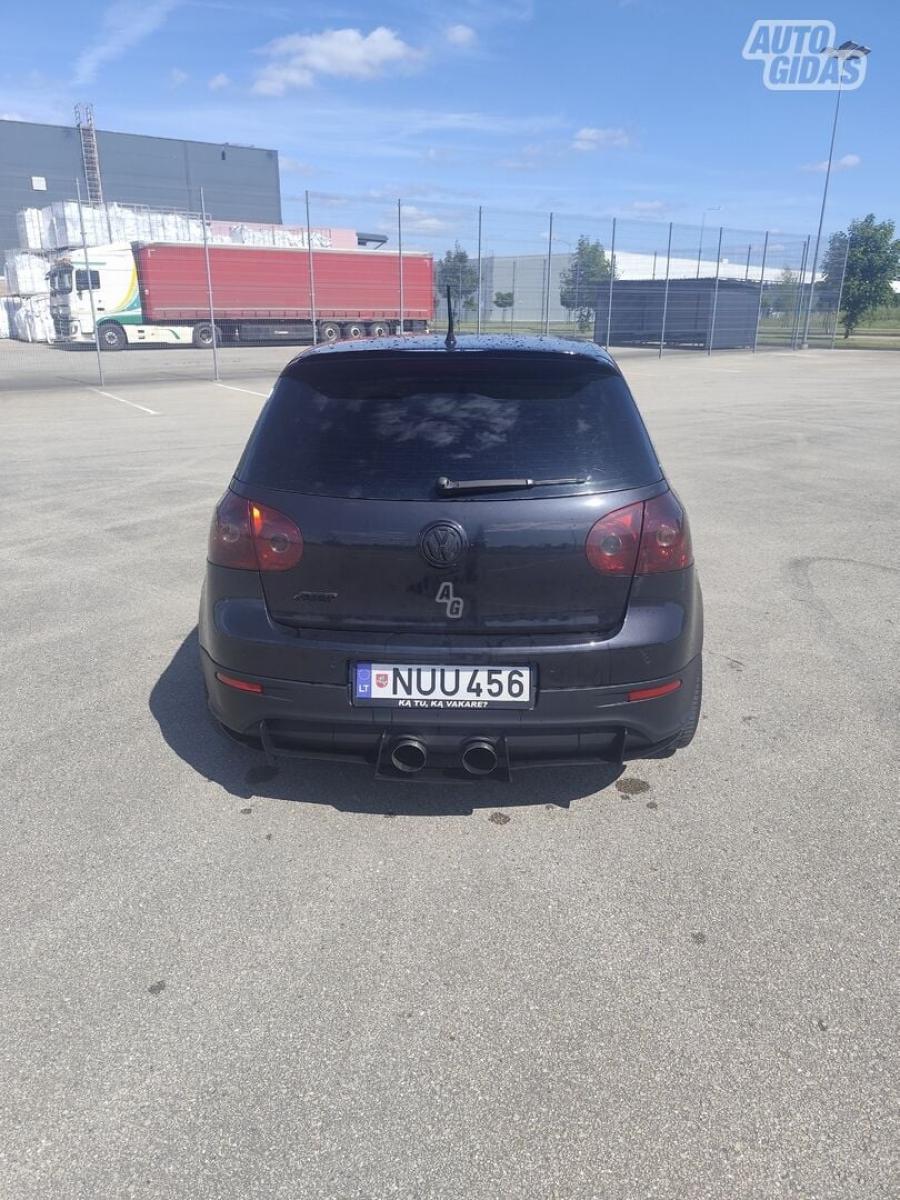 Black Volkswagen Golf 2008 in Pakruojis, with an engine capacity of 1.90 L and mileage of 345 thousand km for 3500 €, photo 10 on AUTOMOTO.COM.LV