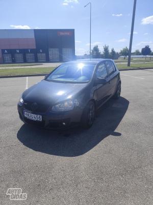 Black Volkswagen Golf 2008 in Pakruojis, with an engine capacity of 1.90 L and mileage of 334 thousand km for 3300 €, photo 13 on AUTOMOTO.COM.LV