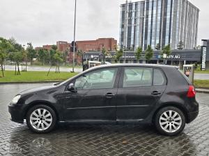 Black Volkswagen Golf 2008 in Vilnius, with an engine capacity of 1.90 L and mileage of 411 thousand km for 1100 €, photo 4 on AUTOMOTO.COM.LV