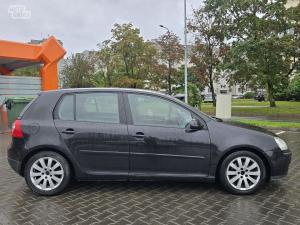 Black Volkswagen Golf 2008 in Vilnius, with an engine capacity of 1.90 L and mileage of 411 thousand km for 1100 €, photo 5 on AUTOMOTO.COM.LV