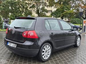 Black Volkswagen Golf 2008 in Vilnius, with an engine capacity of 1.90 L and mileage of 411 thousand km for 1100 €, photo 8 on AUTOMOTO.COM.LV