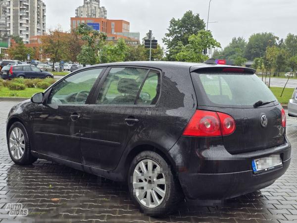 Black Volkswagen Golf 2008 in Vilnius, with an engine capacity of 1.90 L and mileage of 411 thousand km for 1100 €, photo 8 on AUTOMOTO.COM.LV