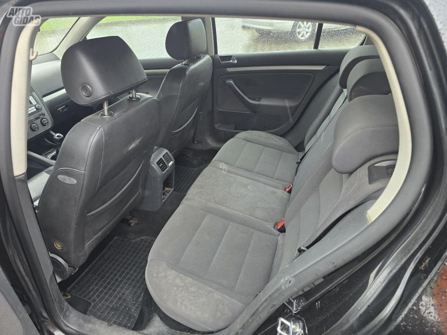 Black Volkswagen Golf 2008 in Vilnius, with an engine capacity of 1.90 L and mileage of 411 thousand km for 1100 €, photo 14 on AUTOMOTO.COM.LV