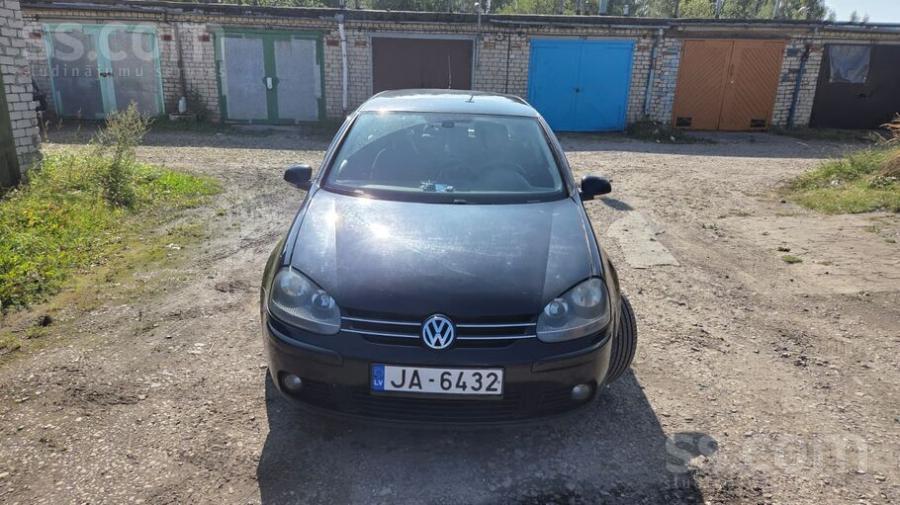 Melns Volkswagen Golf 2008 Rīga, ar dzinēja tilpumu 1.90 L un nobraukumu 350 tūkst. km par 1900 €, foto 3 vietnē AUTOMOTO.COM.LV
