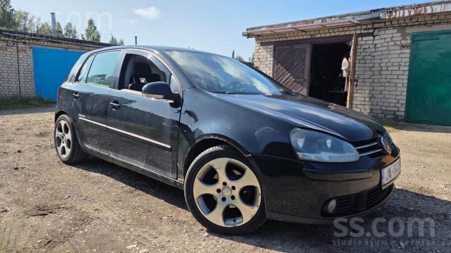 Melns Volkswagen Golf 2008 Rīga, ar dzinēja tilpumu 1.90 L un nobraukumu 350 tūkst. km par 1900 €, foto 4 vietnē AUTOMOTO.COM.LV