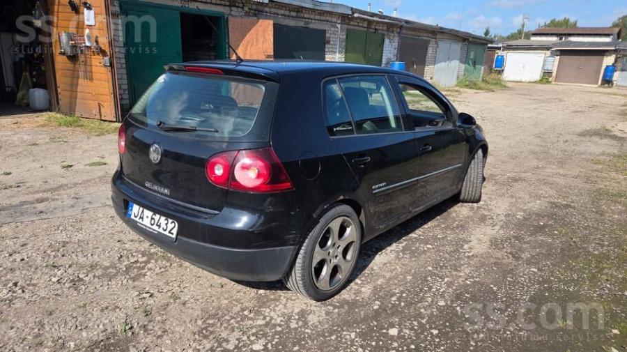 Melns Volkswagen Golf 2008 Rīga, ar dzinēja tilpumu 1.90 L un nobraukumu 350 tūkst. km par 1900 €, foto 5 vietnē AUTOMOTO.COM.LV