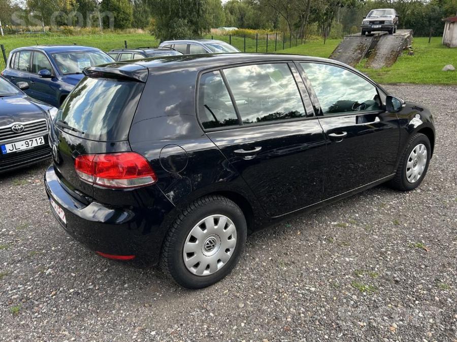 Melns Volkswagen Golf 2008 Limbaži, ar dzinēja tilpumu 1.40 L un nobraukumu 187 tūkst. km par 4650 €, foto 5 vietnē AUTOMOTO.COM.LV