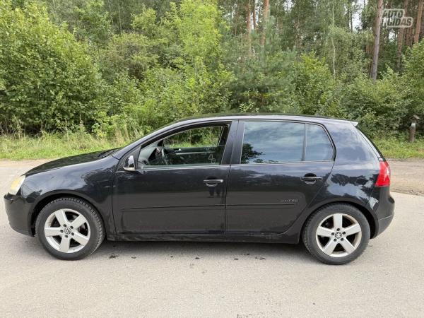 Black Volkswagen Golf 2008 in Ukmerge, with an engine capacity of 1.90 L and mileage of 315 thousand km for 650 €, photo 3 on AUTOMOTO.COM.LV