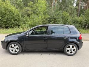 Black Volkswagen Golf 2008 in Ukmerge, with an engine capacity of 1.90 L and mileage of 315 thousand km for 650 €, photo 3 on AUTOMOTO.COM.LV