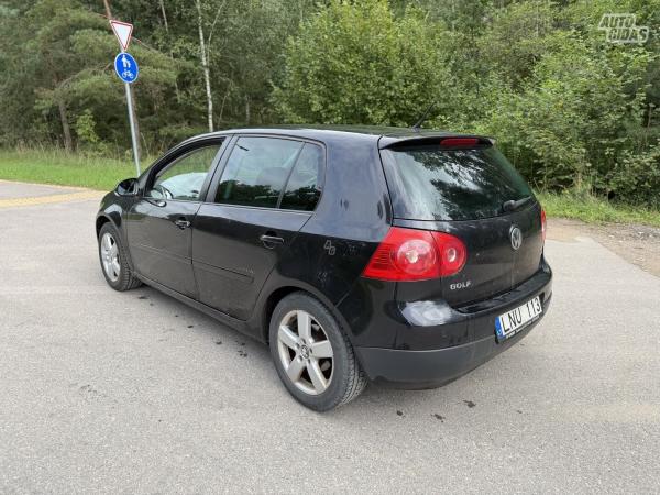 Black Volkswagen Golf 2008 in Ukmerge, with an engine capacity of 1.90 L and mileage of 315 thousand km for 650 €, photo 4 on AUTOMOTO.COM.LV