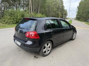 Black Volkswagen Golf 2008 in Ukmerge, with an engine capacity of 1.90 L and mileage of 315 thousand km for 650 €, photo 6 on AUTOMOTO.COM.LV