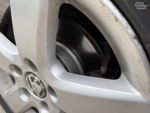 Black Volkswagen Golf 2008 in Ukmerge, with an engine capacity of 1.90 L and mileage of 315 thousand km for 650 €, photo 9 on AUTOMOTO.COM.LV