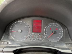 Black Volkswagen Golf 2008 in Ukmerge, with an engine capacity of 1.90 L and mileage of 315 thousand km for 650 €, photo 12 on AUTOMOTO.COM.LV