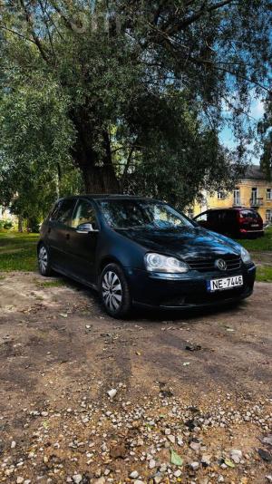 Melns Volkswagen Golf 2008 Rīga, ar dzinēja tilpumu 1.90 L un nobraukumu 360 tūkst. km par 500 €, foto 3 vietnē AUTOMOTO.COM.LV