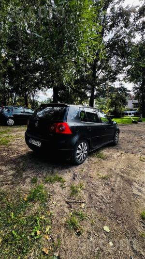 Melns Volkswagen Golf 2008 Rīga, ar dzinēja tilpumu 1.90 L un nobraukumu 360 tūkst. km par 500 €, foto 7 vietnē AUTOMOTO.COM.LV