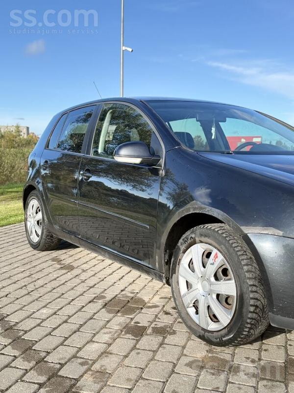 Melns Volkswagen Golf 2008 Balvi, ar dzinēja tilpumu 1.90 L un nobraukumu 475 tūkst. km par 1200 €, foto 4 vietnē AUTOMOTO.COM.LV